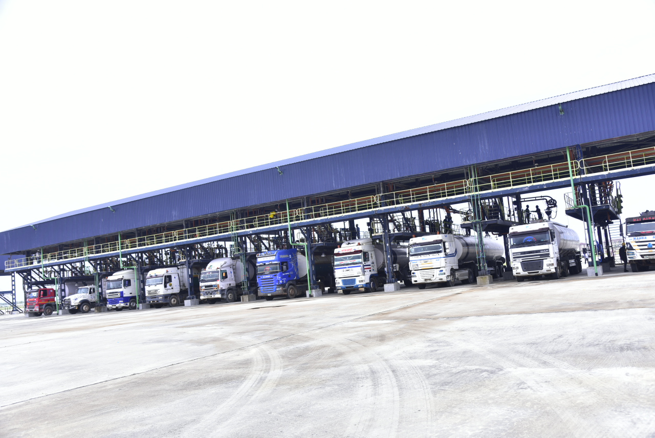 Lifting of petrol from Dangote Refinery marks return to industrialisation, local refining – FG ...